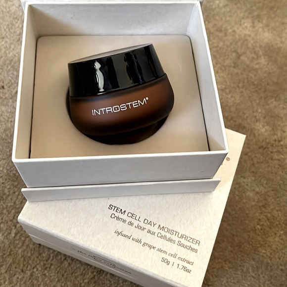 introstem | Skincare | Stem Cell Day Moisturizer Is Used To Strengthen ...